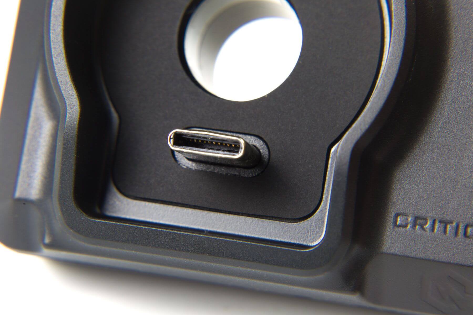 Critical Universal Battery Dock – magnumtattoosupplies
